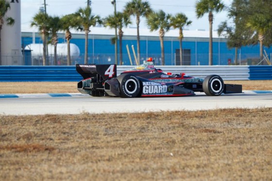 Video: J.R. Hildebrand prueba el nuevo Dallara DW12 Chevrolet para la ...