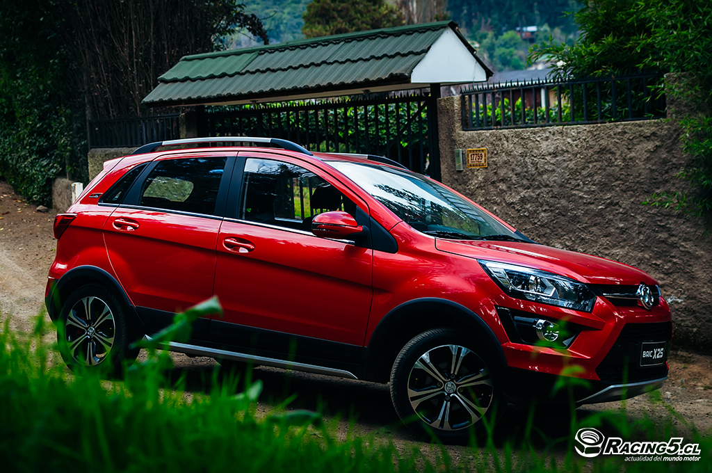 [Test Drive] Baic X25, que a tu primer crossover no le falte estilo ...